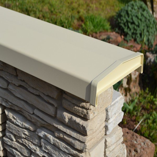 Couvertine Alu Finibeau 2 pentes 27x210cm Beige Sablé - materiauxnet.com